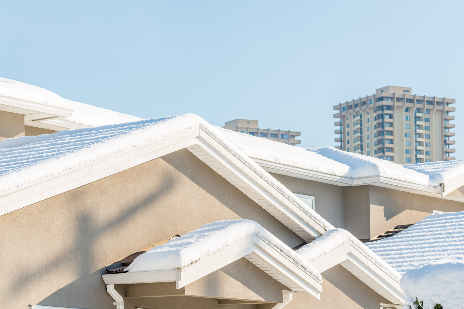 Tin Roofs for Houses in Wisconsin | 50-75 Year Lifespan l Prairie Exteriors